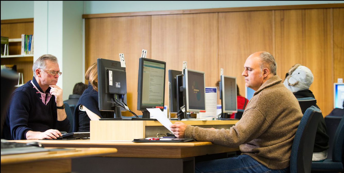 Devonport online access centre - Libraries Tasmania